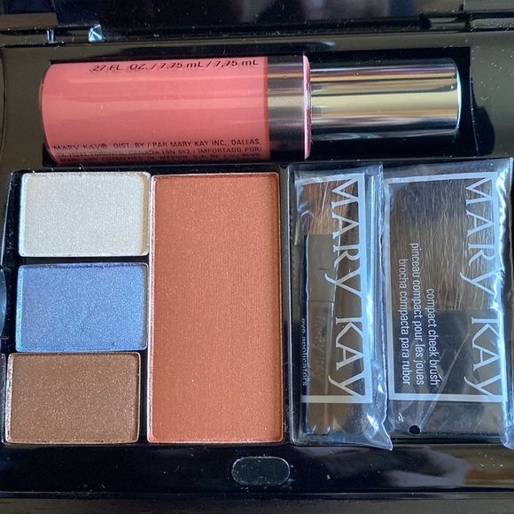 Mary Kay | Makeup | Mary Kay Filled Compact Case | Poshmark